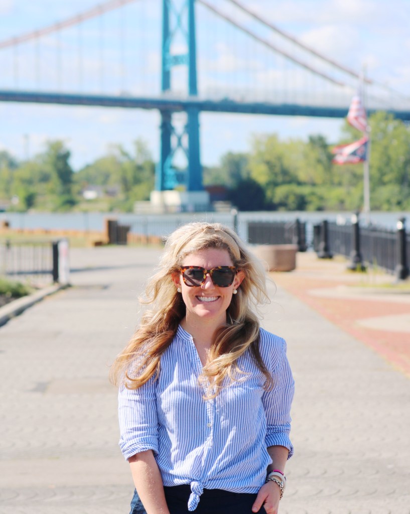 STYLE: SUMMER BLUES – A Dash of Solt